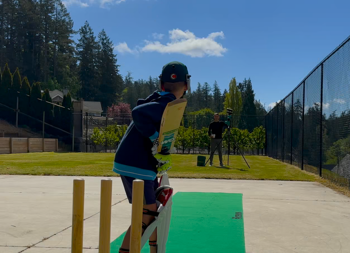 Paceman 195 Shift Bowling Machine – Sturdy Sports